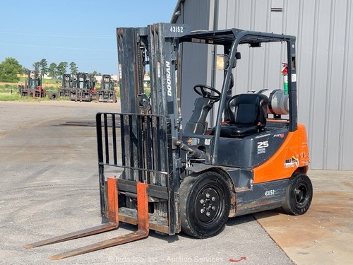 2015 Doosan G25E-5 5,000 lb Class Warehouse Forklift Lift Truck LPG ...