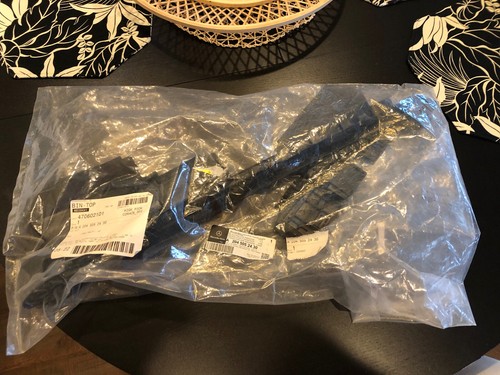 Brand New FACTORY Mercedes Benz W204 C Class Air Duct for Radiator ...