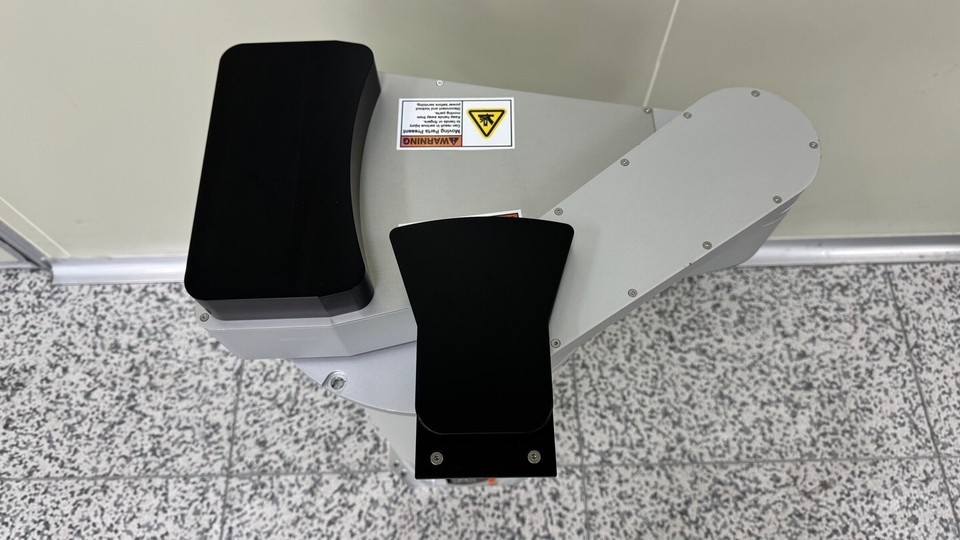 Brooks LAM Wafer Handling ATM Robot 151864 (Working) | eBay