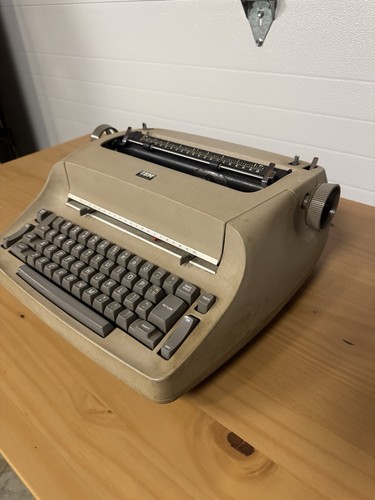 Vintage IBM Selectric Electric Typewriter | eBay