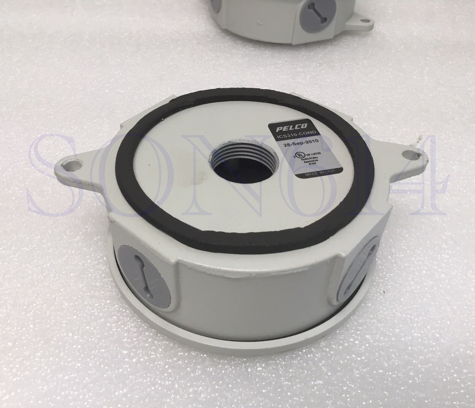 Pelco ICS310-COND Wall Ceiling Conduit Wire Adapter Mounting Box for ...