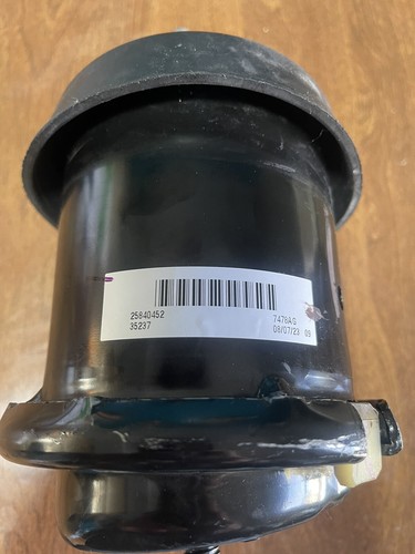 GM Genuine Parts 25840452 Cylinder Block Components - Engine Mount ...