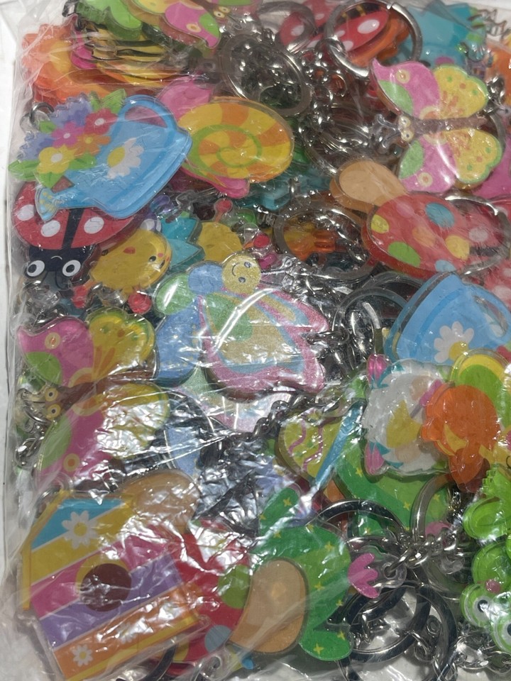 Misdary 100 Pcs Cute Random Keychains Gifts Fun Greetings | eBay