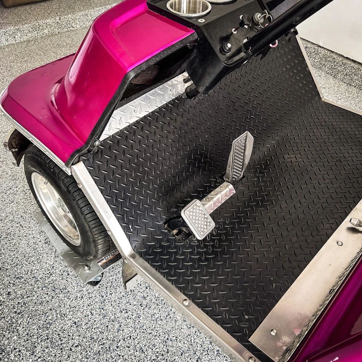 Harley-Davidson Golf Cart Epitomizes ’70s Kitsch