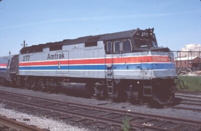 AMTK 277 F-40PH NEWPORT NEWS VA (AMTRAK) ORIGINAL SLIDE 05-20-84 T10-16 ...