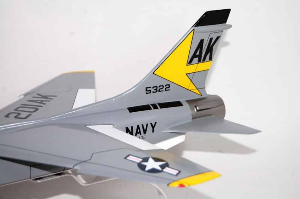 VF-103 Sluggers F-8 Crusader (1959) Model,Vought F-8 Crusader,18 ...