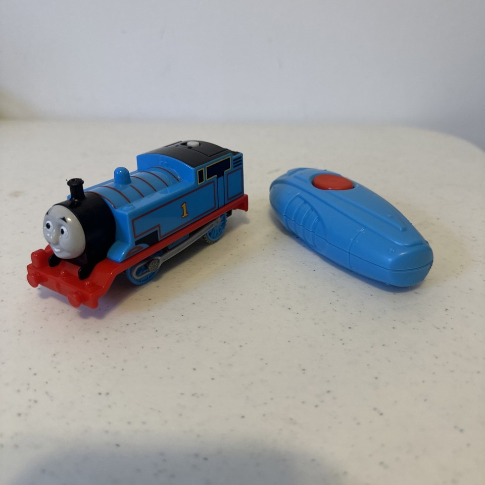 Thomas Friends Trackmaster 2013 R/C Thomas Remote Control Motorized ...