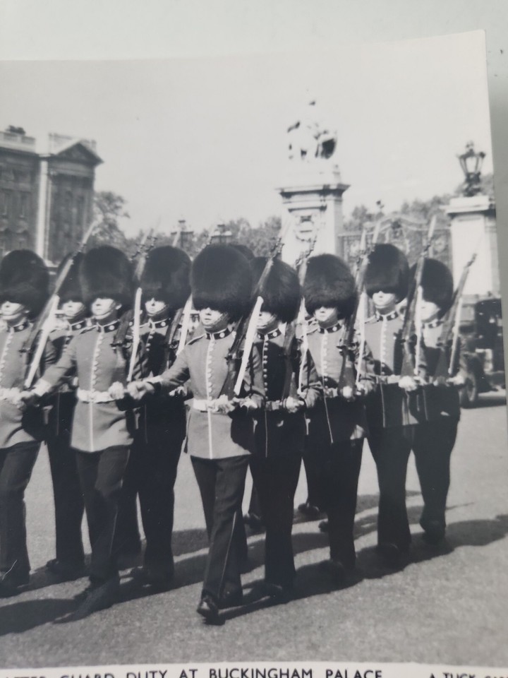 Buckingham Palace Sentry Guard Duty London Real Photo Postcard Vintage ...