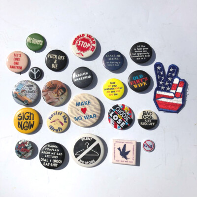 Lot of 24 misc Peace Mcgovern Music Hippie vintage 60's / 70s Pinbacks ...
