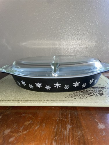 Vintage Pyrex Black & White Snowflake Oval Divided Casserole Dish 1 1/2 ...