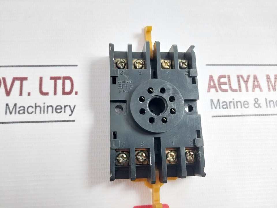 Omron STP-N Subminy Timer With Socket 8PFA 0-60/72 Seconds 250VAC 50 ...