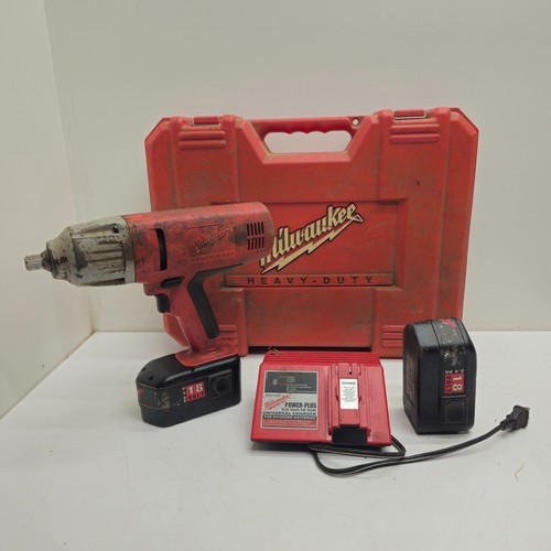 Milwaukee 9079-20 1/2" Drive Heavy Duty Impact Wrench 18V Kit W/ Case ...