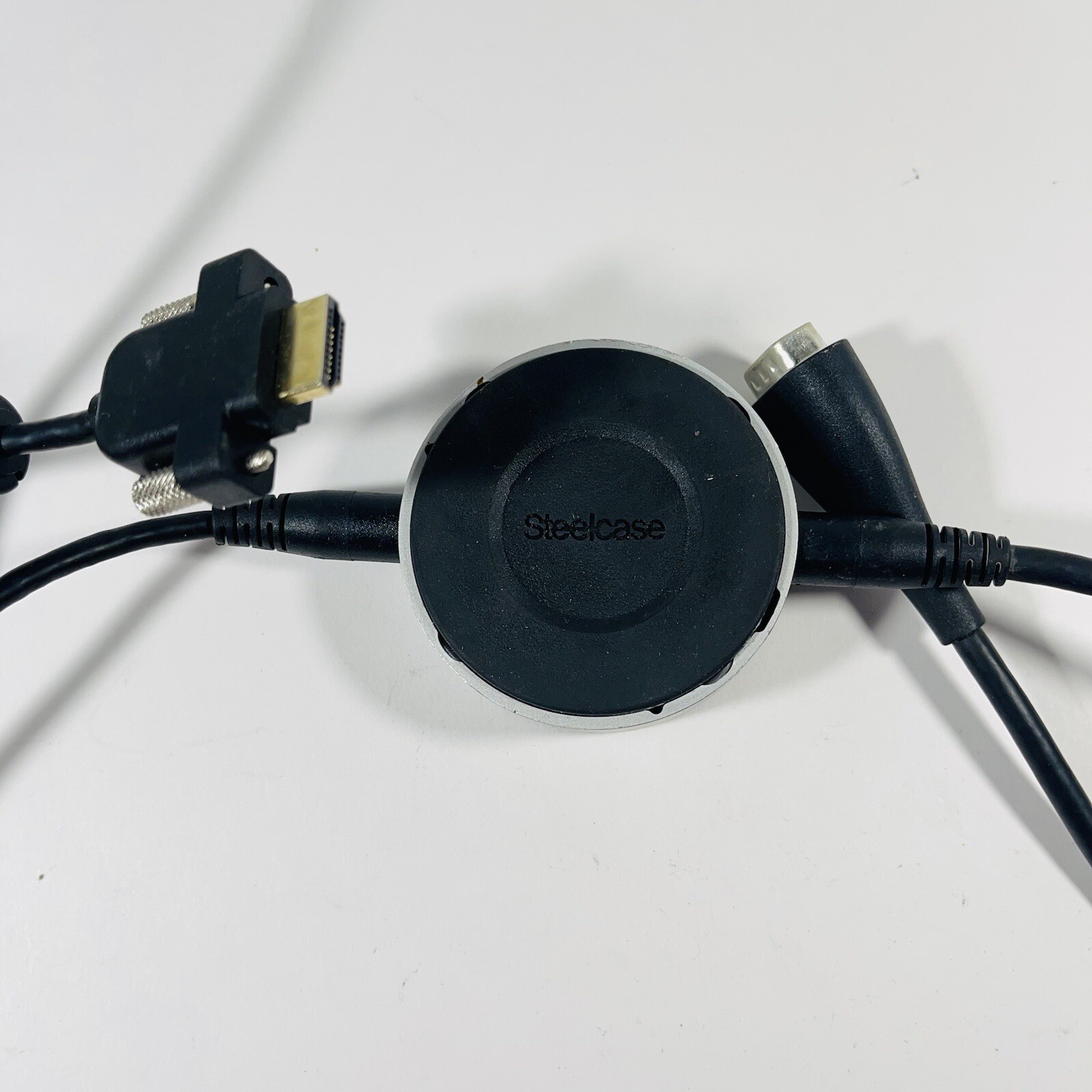 Steelcase SP106-204 () 15-Pin HD (M) to HDMI (M) VGA Puck. Tested for ...