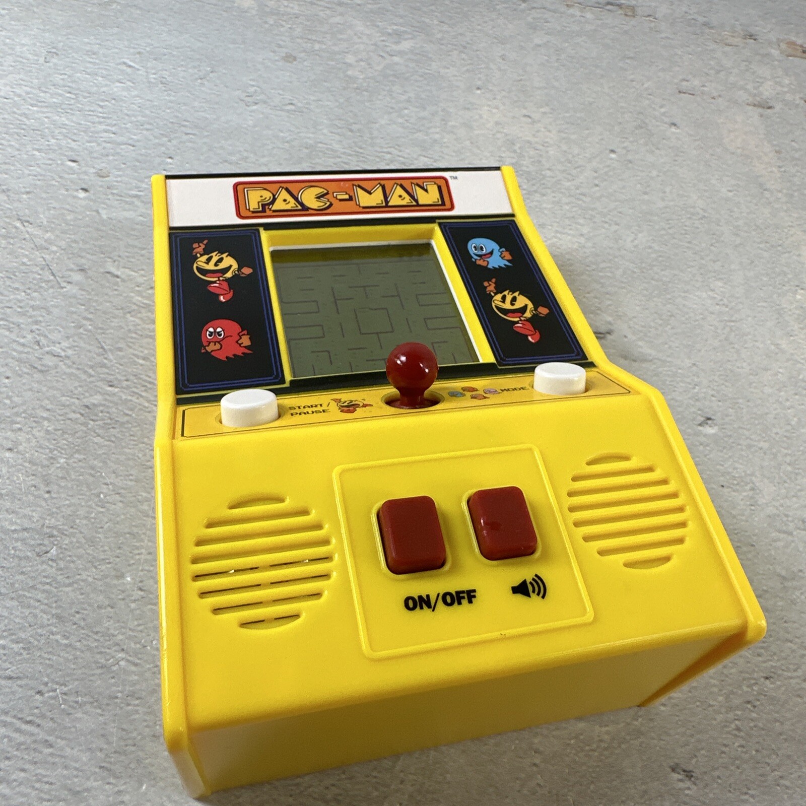 Pac-Man Handheld 2019 Retro Mini Arcade Classic Game Machine Bandai ...