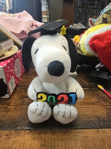 Hallmark Snoopy 2021 Graduate School Graduation Plush Peanuts Stuffed ...