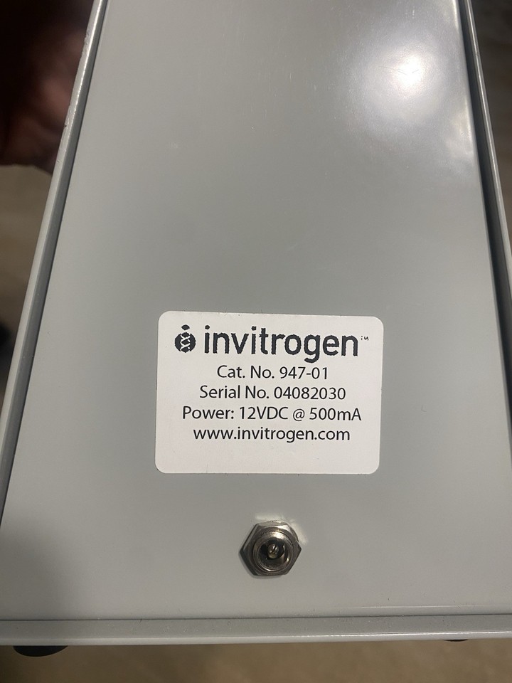 Lot Of 2 Invitrogen 947-01 Dynabeads Sample Test Rotary Tube Mixer and ...