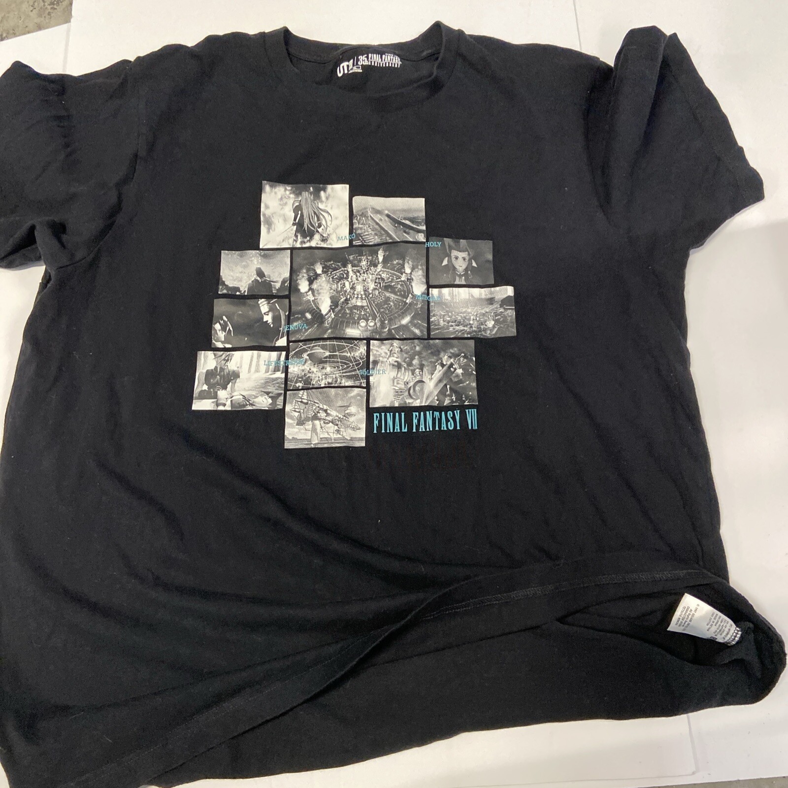 Uniqlo Final Fantasy VII 35Th Anniversary Short Sleev… - Gem