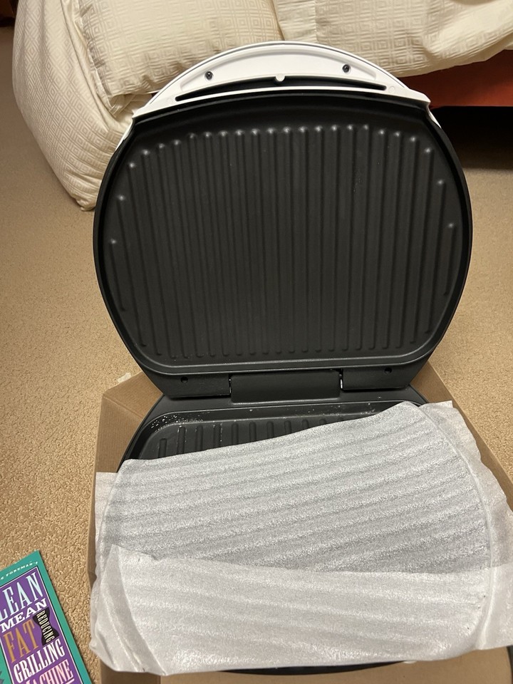 George Foreman Lean Mean /Jumbo Reducing Grilling Machine GR30TMR ...