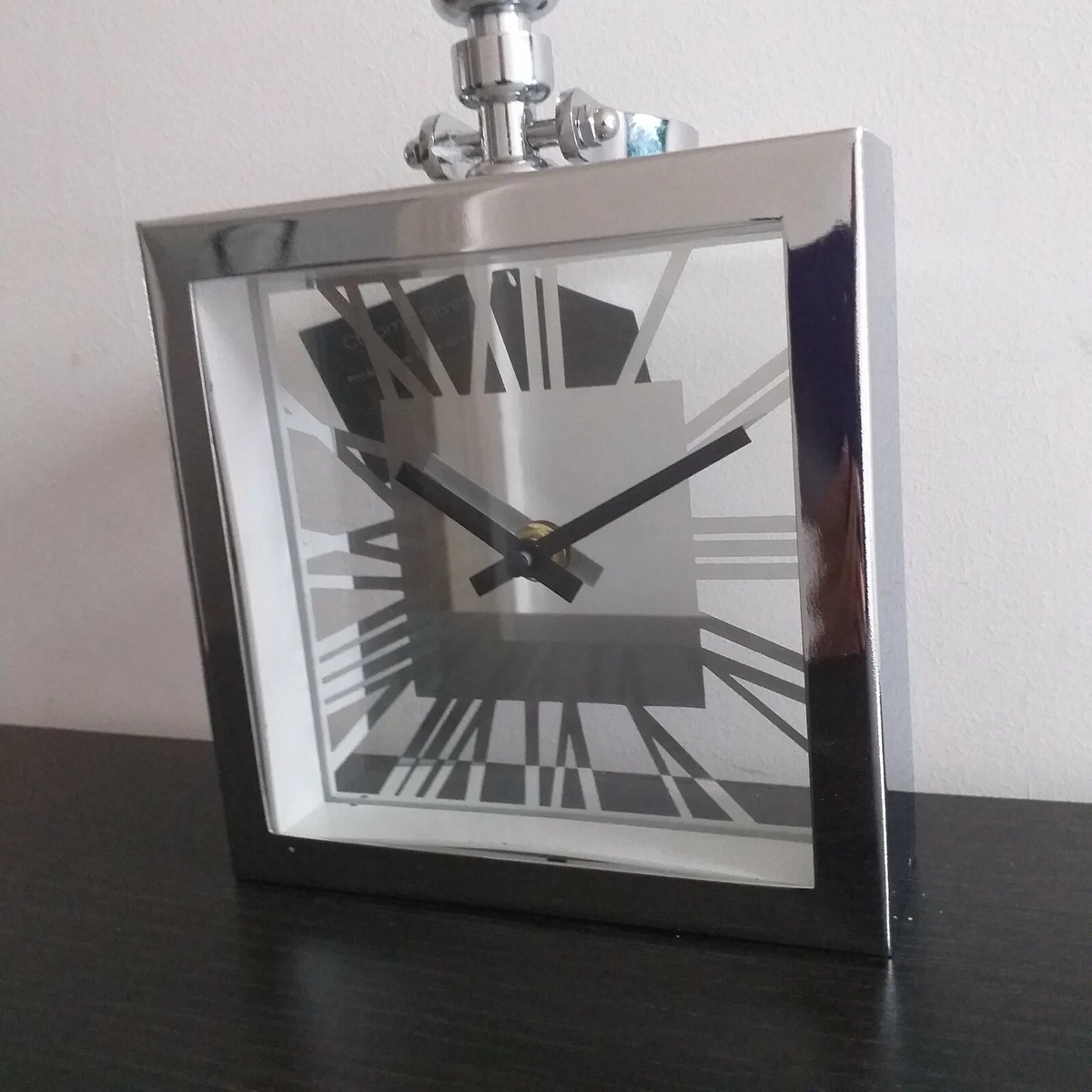 Modern Table Clock