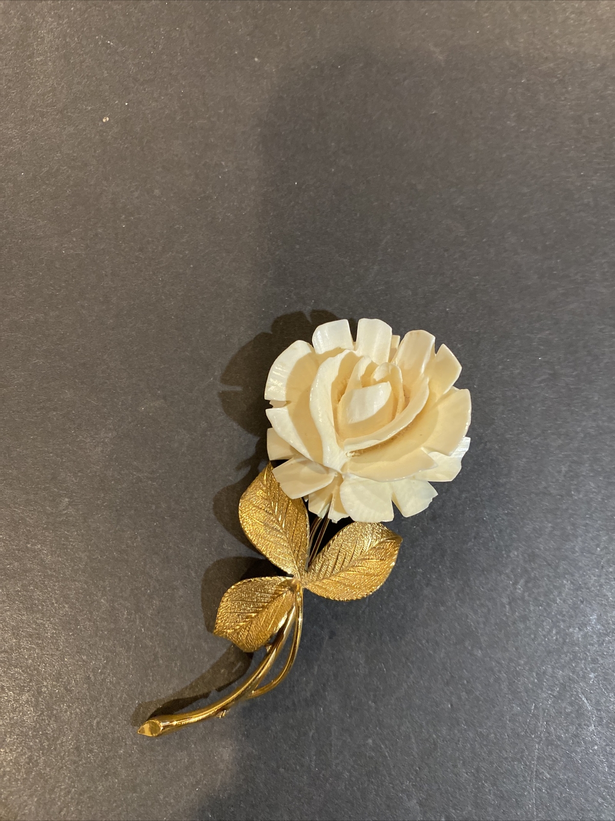 Vintage WELLS Carved Rose Flower Gold Filled Pin Broo… - Gem