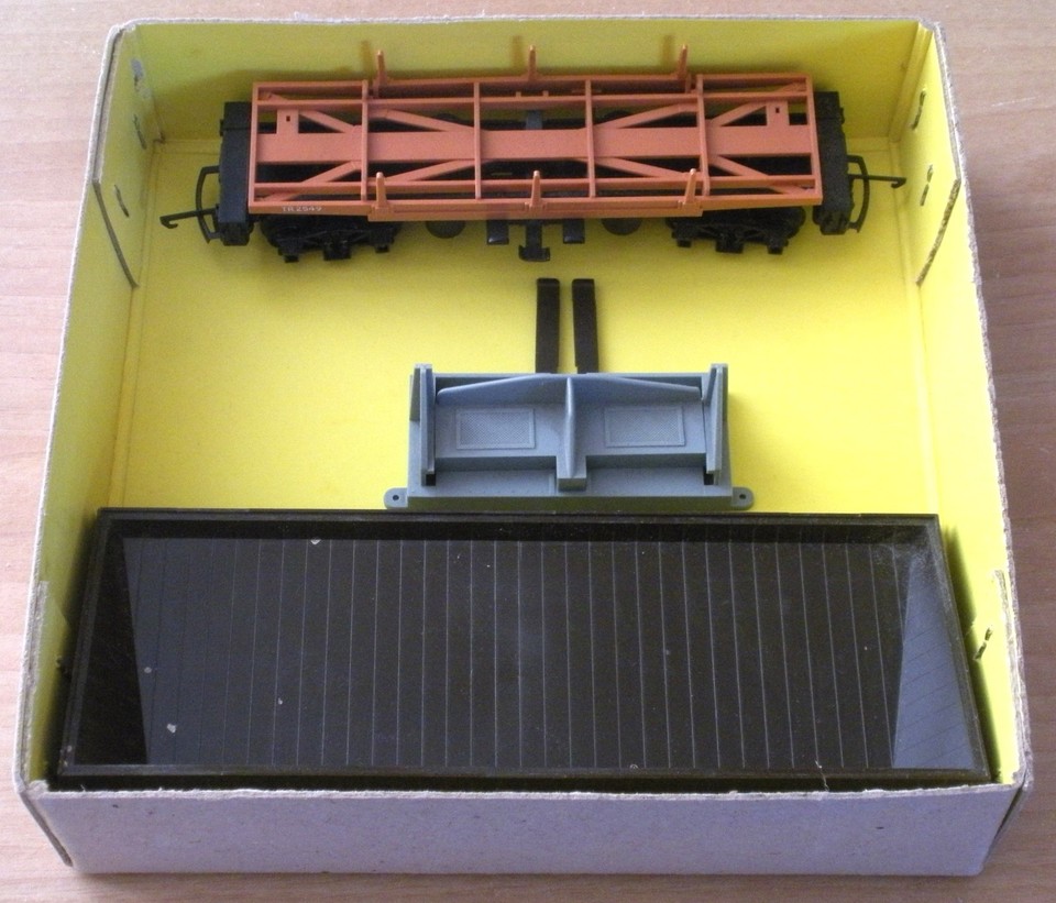 Tri-ang Model Railways, R345 OO Gauge Side tipping car set, Vintage ...