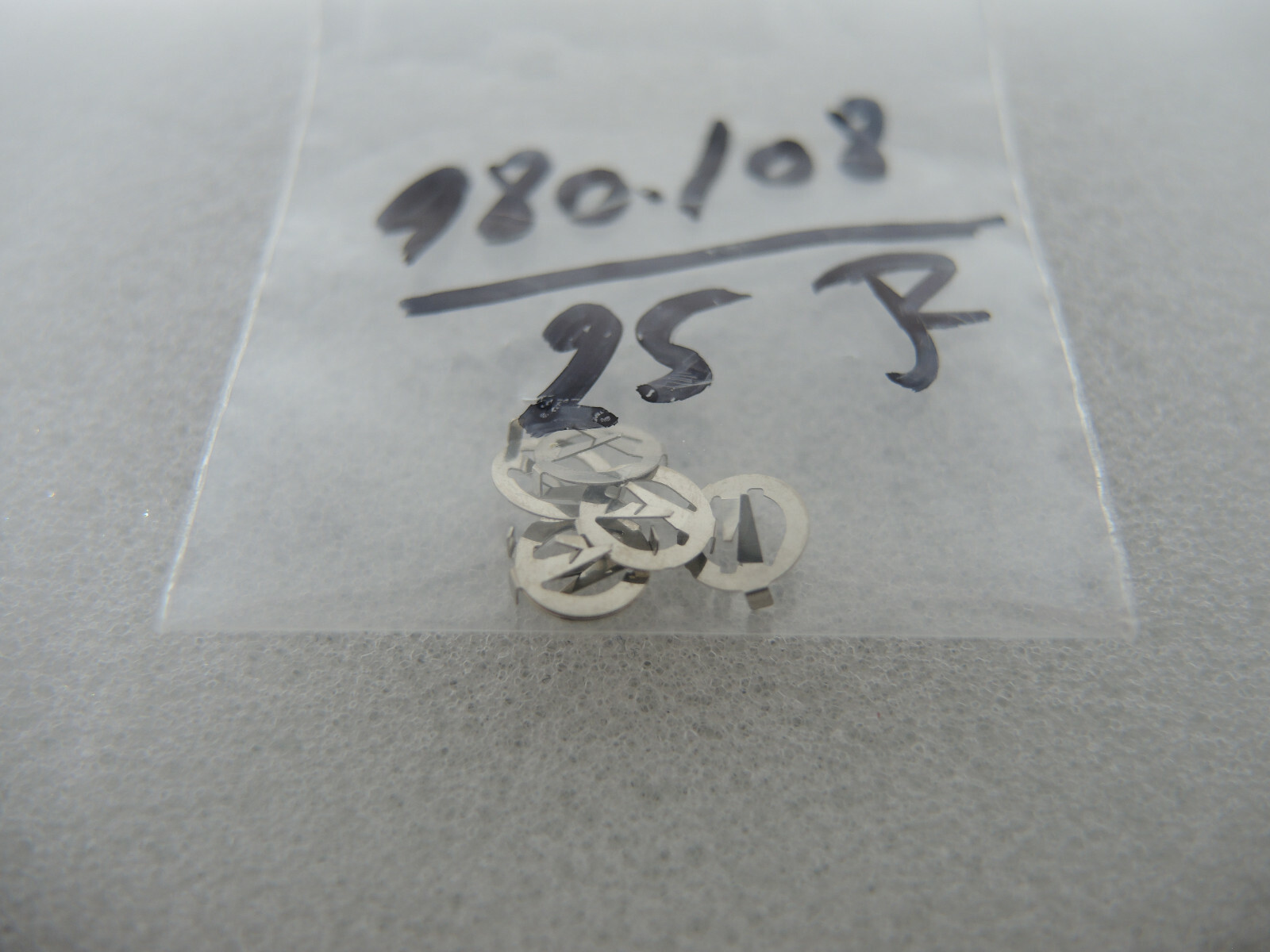 Batteriehaltefeder Oben für ETA 980.108, battery limiting spring, part ...