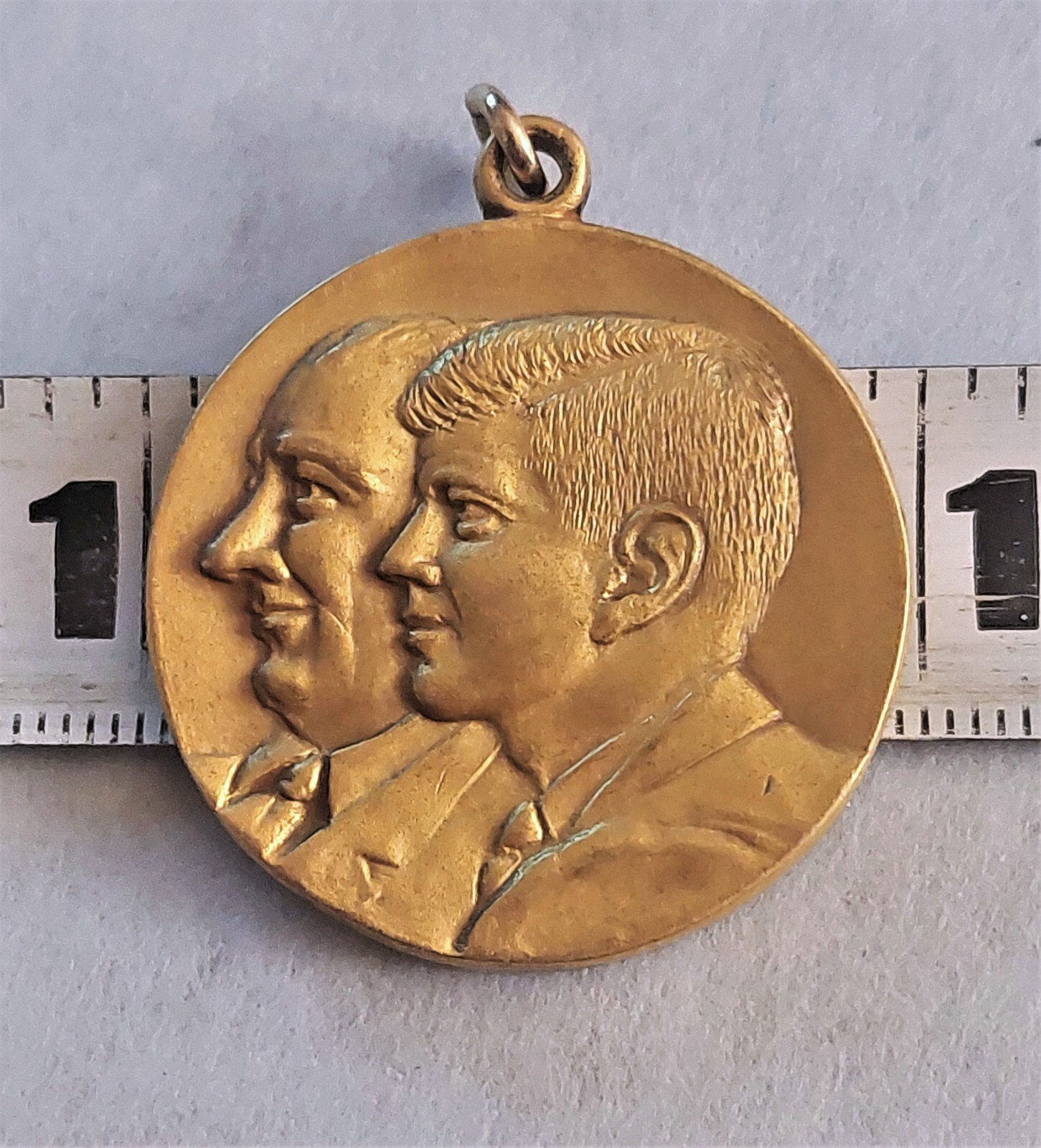 RARE 1961 KENNEDY JOHNSON INAUGURAL BALL MEDAL 1/10 10k Gold - NOT GOLD ...