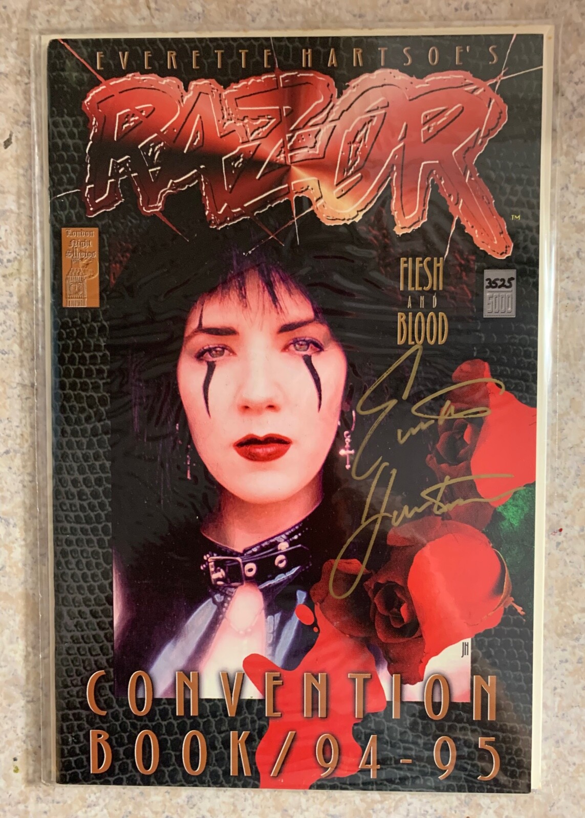 Razor: Flesh and Blood Convention Book 1994-1995 Ltd. Edition Signed E ...