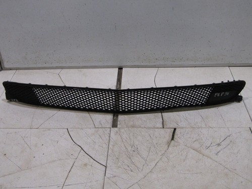 18 On Mercedes A Class W177 SE Front Bumper Lower Centre Grill ...