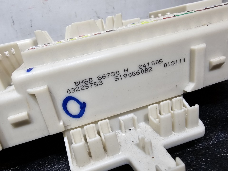 2004-2009 Mazda 3 BCM Body Control Module Junction Fuse Box BN8D 66730 ...