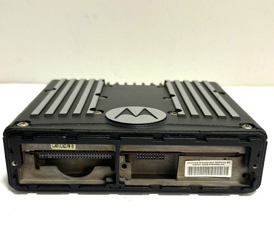 Motorola XTL5000 M20URS9PW1AN 700/800MHZ Mobile Radio Base NO Control ...