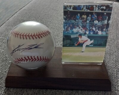 Keith Foulke autographed ball - w/case & picture on ROA. Signed in my ...