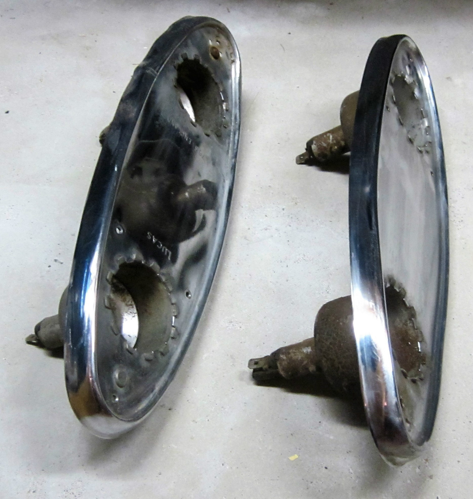 Sunbeam Alpine Tiger Tail Light Housing Lucas L763 Rear Lights ...