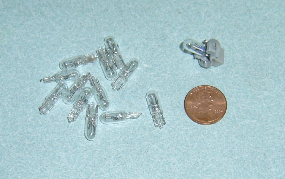 8 PACHISLO SLOT MACHINE LIGHT BULBS - NEW #85 WEDGE BULBS - FIT MANY ...