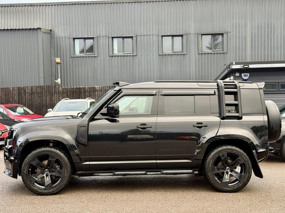 2020 Land Rover Defender 110 Comercial 3.0 SE **Mega Spec - Obsidian ...