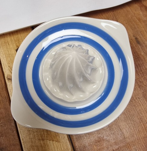 RARE Vintage Ceramic Blue and White TG Green Cornishware Lemon Squeezer ...