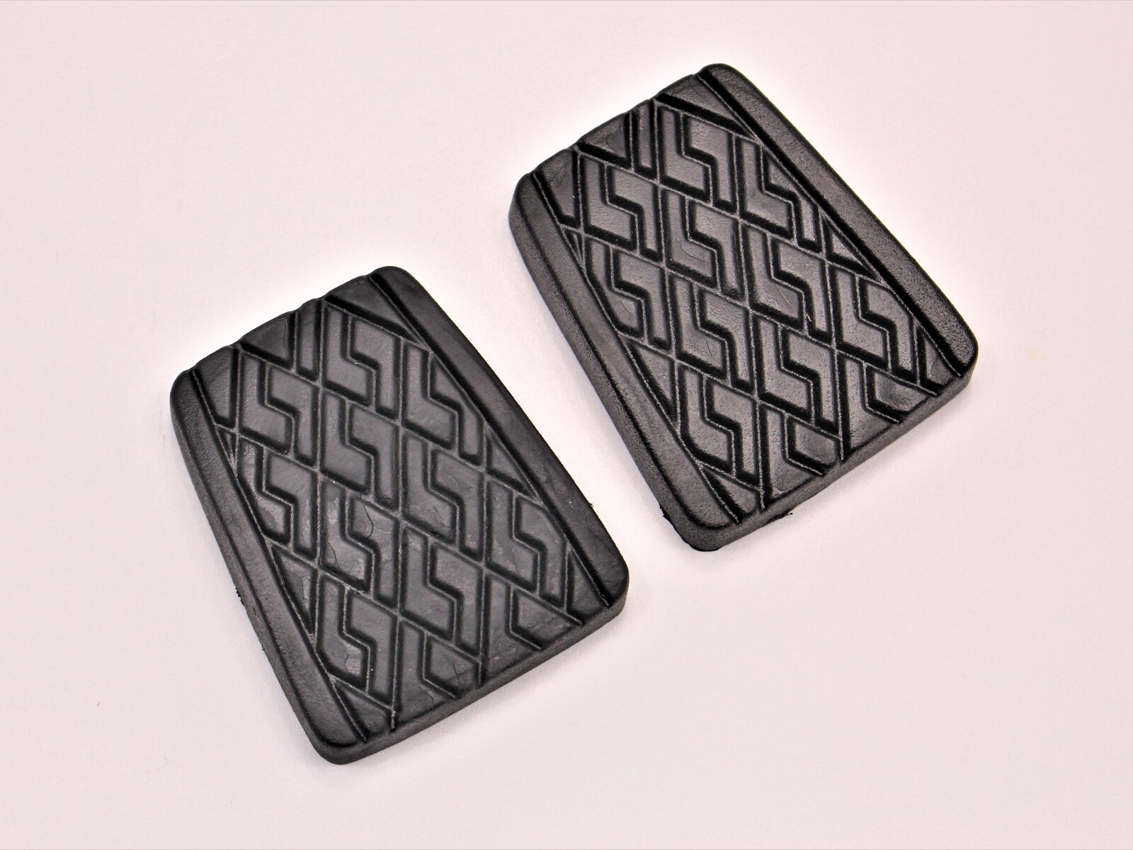 2x ORIGINAL ELO PEDAL BREMSPEDAL KUPPLUNGSPEDAL ABDECKUNG Toyota 31321 ...