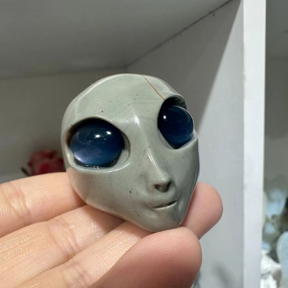 1pc Natural Jade Quartz Carved Alien Skull Crystal Reiki Healing Gem ...