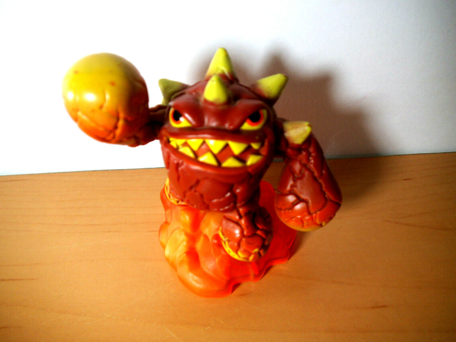 Eruptor Skylanders Giants Figure - Save £2 Multibuy | eBay