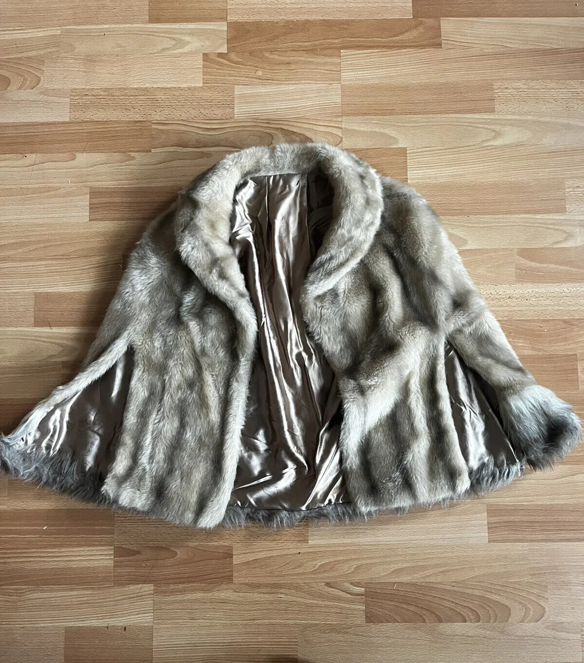 Vintage 60s Regina Glenara by Glenoit Faux Fur Cape S - Gem