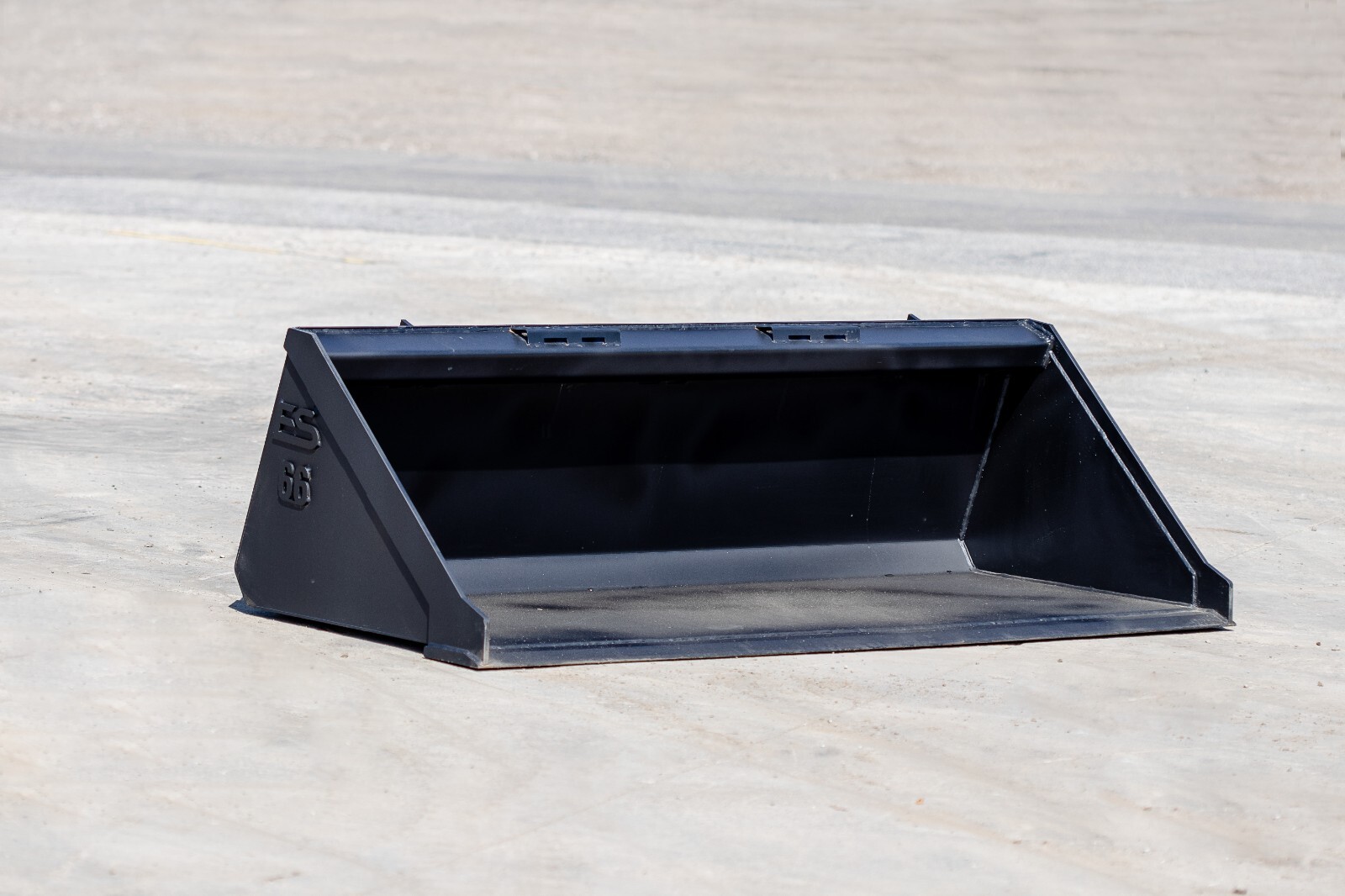 66" SMOOTH BUCKET LOW PROFILE SKID STEER QUICK ATTACH- FREE SHIPPING ...