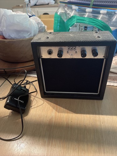 First Act 222 AL103 Black Battery Operated 14V DC500mA Guitar Amplifier ...