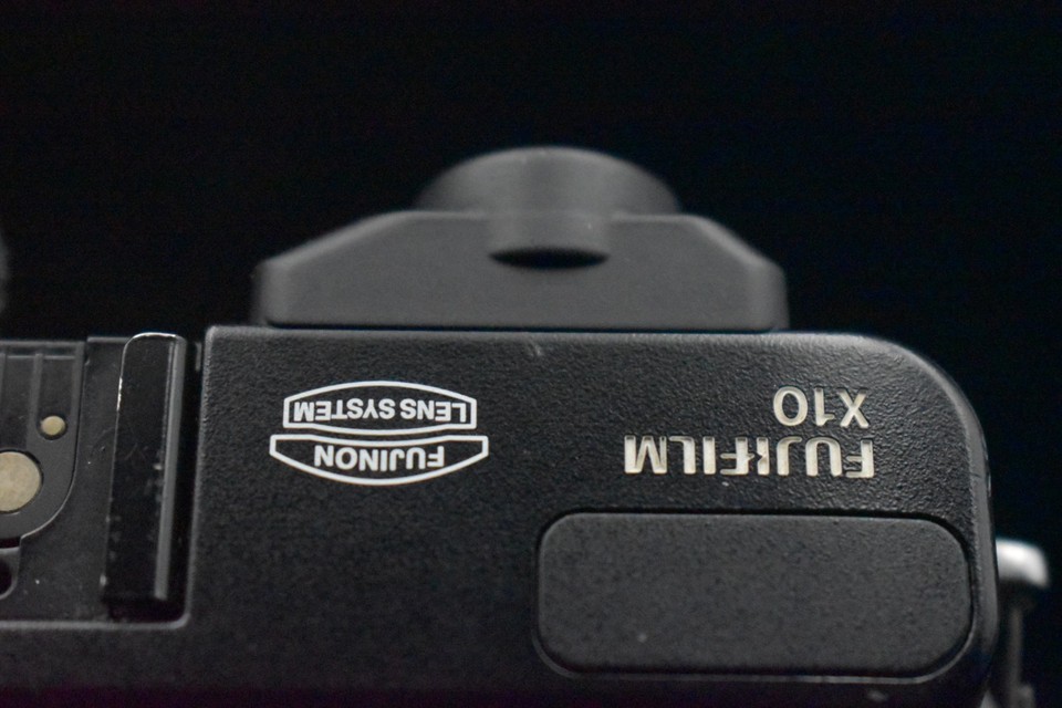 Fujifilm X10 Black Point and Shoot Compact Digital Camera US Duty Paid ...