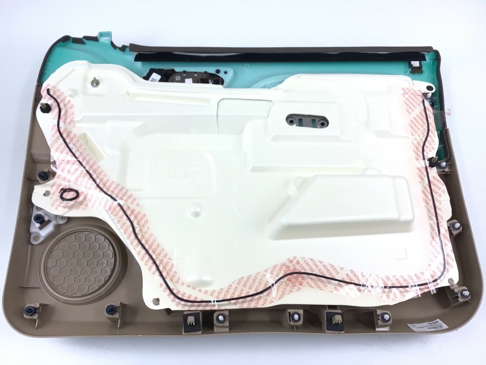 Chevrolet Avalanche GMC SUV Tan front Driver Door interior Trim Panel ...