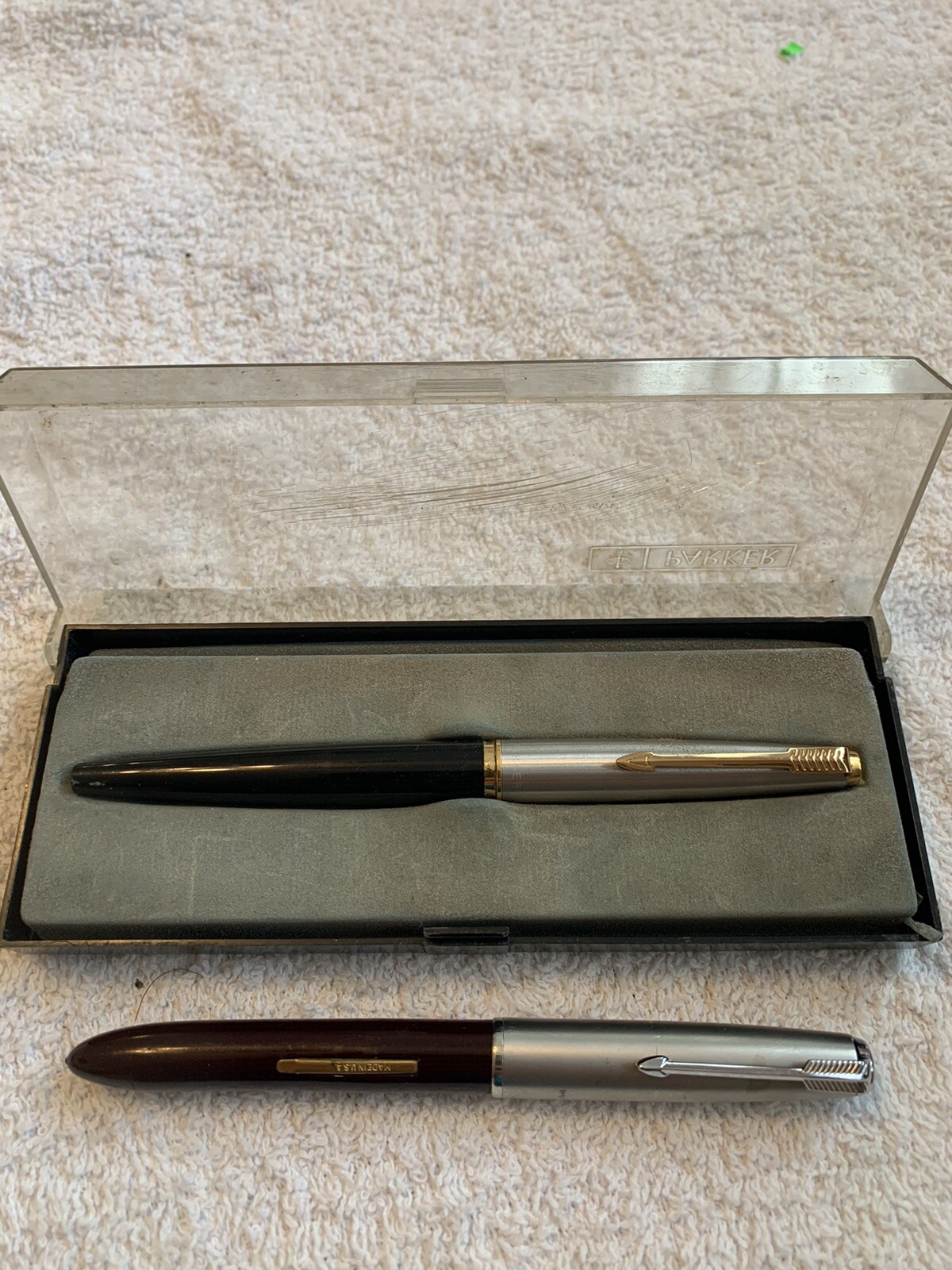 Vintage 2 Parker Pens (The New Parker 45 Pen) & ( Parker Wing Flow Pen ...