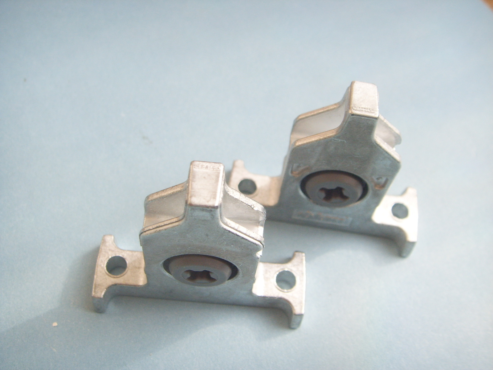 Blum Tandem Box Drawer Front Fixing Brackets. ZSF.35A2 (pair) replaces ...