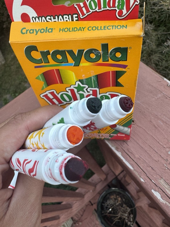 Vintage Crayola Holiday Collection 6 Markers 1997 Scented Stampers Cray ...