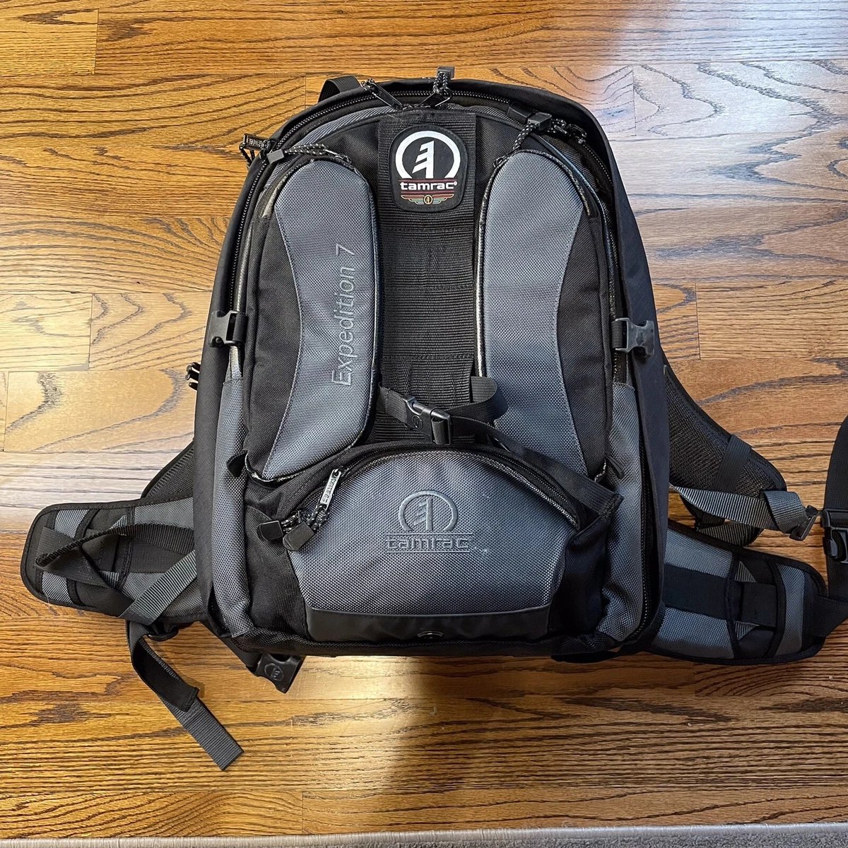 big discount price TAMRAC Camera Bag Expedition Photography/Laptop ...