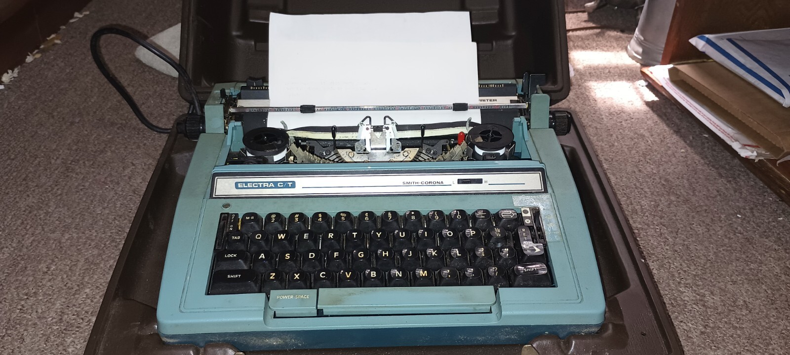 Vintage Smith-Corona Electra C/T Electric Typewriter W/ Case. Tested ...