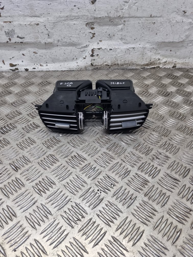 2014 MERCEDES E Class W212 Dashboard Dash Centre Air Vents A2128303154 ...